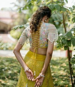 25 Must-Try Blouse Back Neck Designs for Every Woman