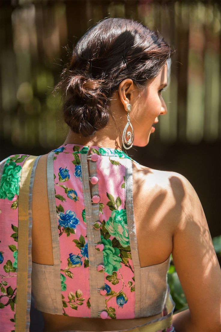 25 Must-Try Blouse Back Neck Designs for Every Woman