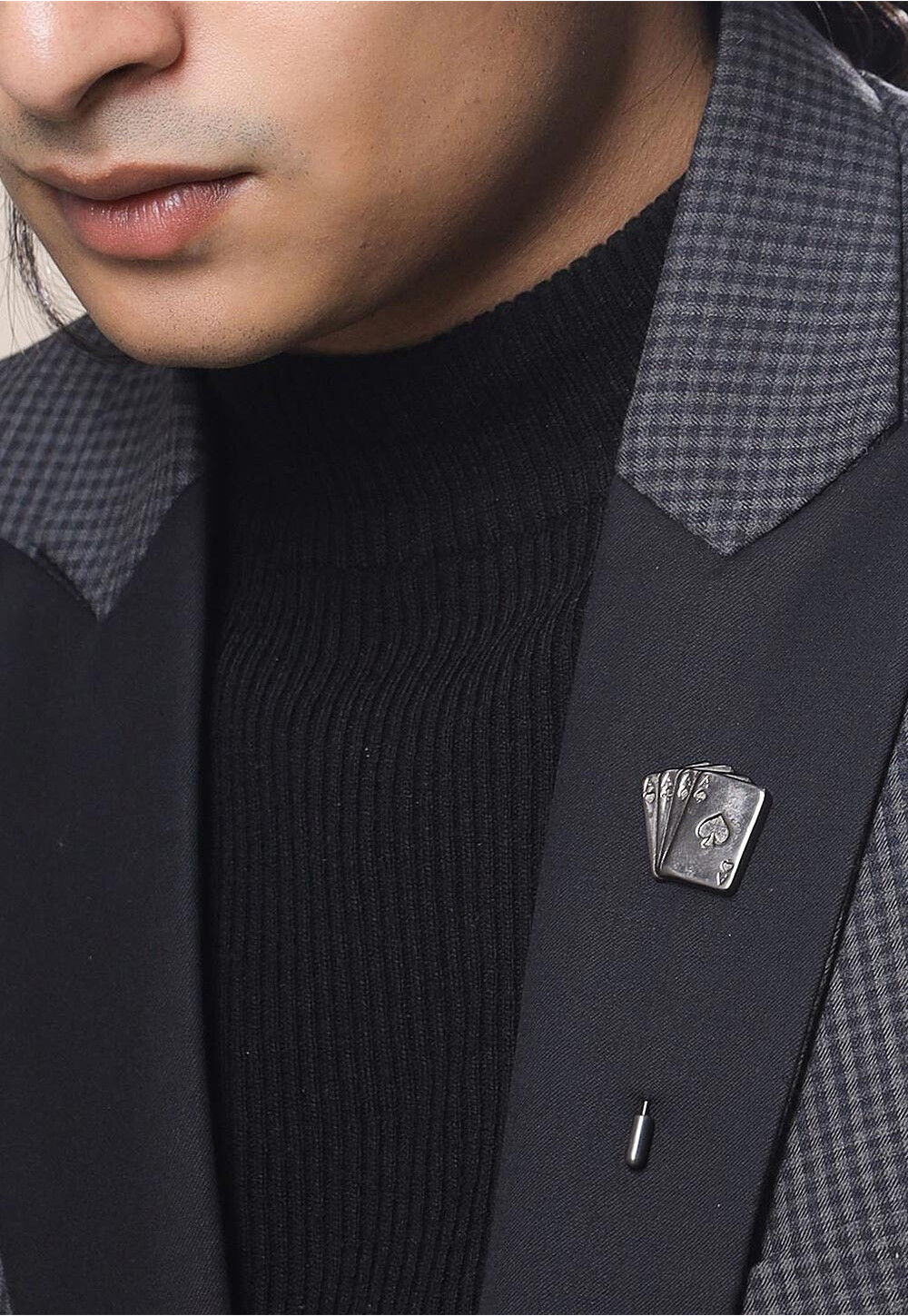 Buy Aces Rule Metallic Lapel Pin Online : MTE2070 - Utsav Fashion