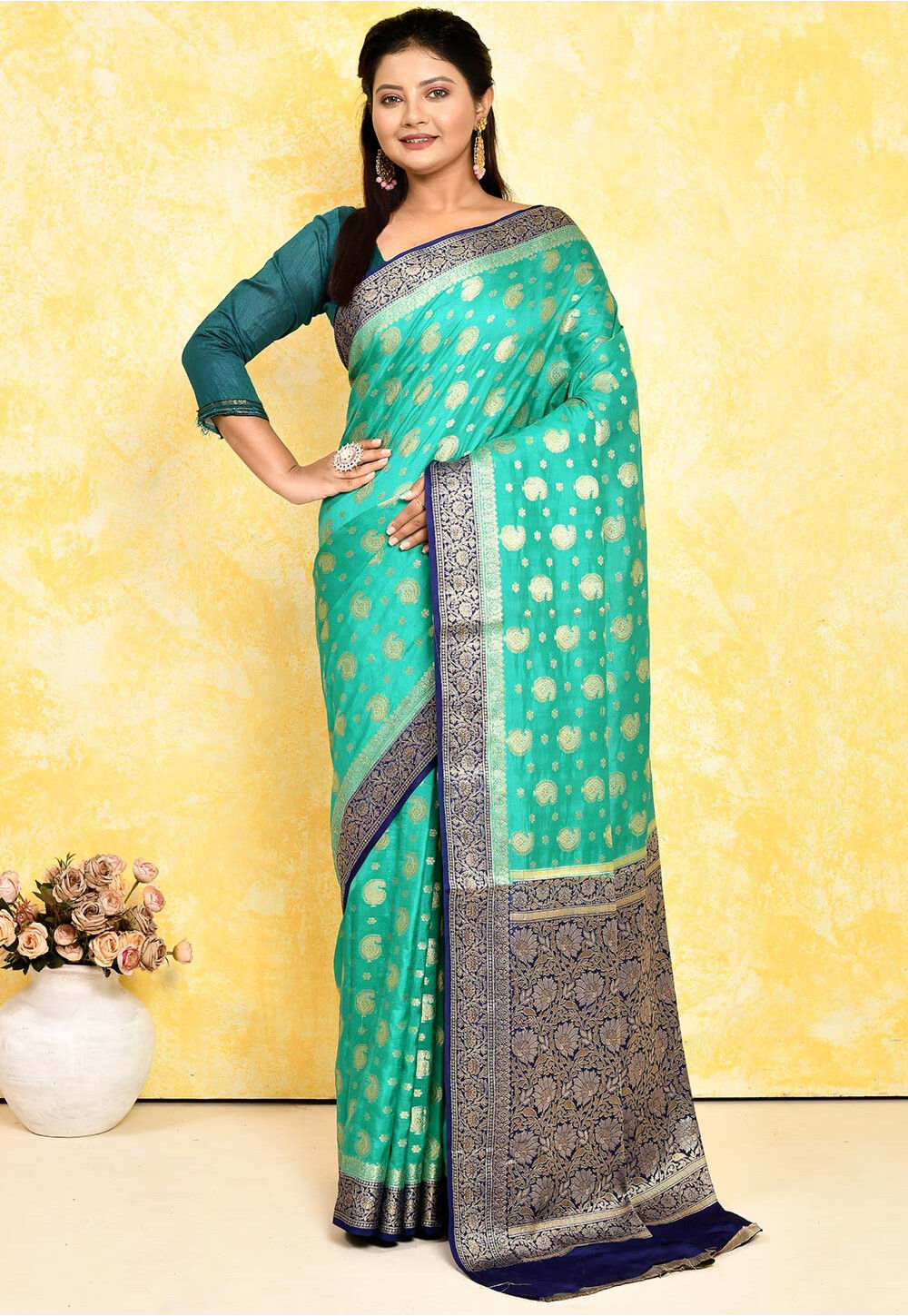 Buy Banarasi Pure Silk Saree in Turquoise Online : SNEA3134 - Utsav Fashion
