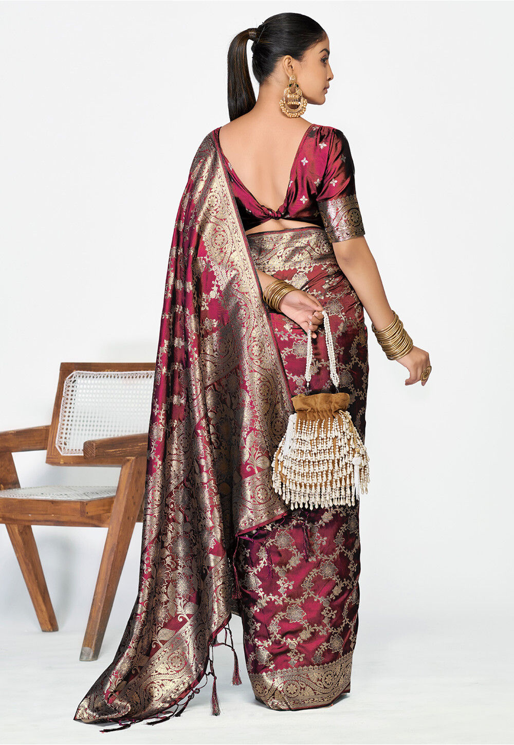 Buy Banarasi Saree in Wine Online : STM874 - Utsav Fashion