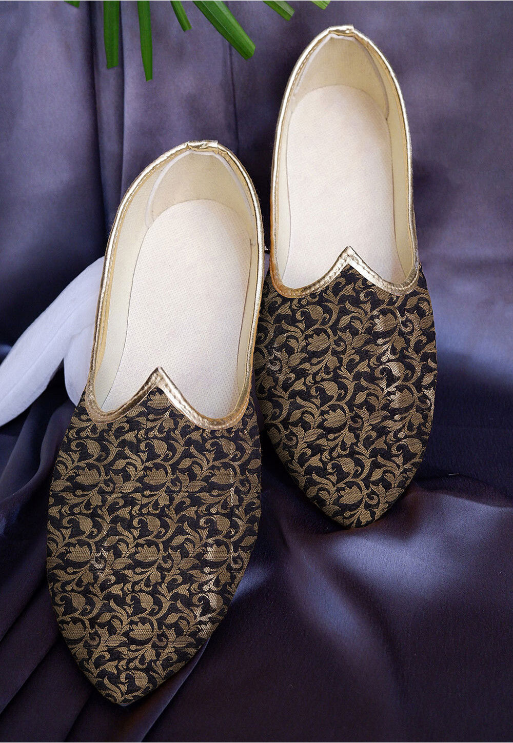 Buy Brocade Men Jutti in Black Online : JJM147 - Utsav Fashion