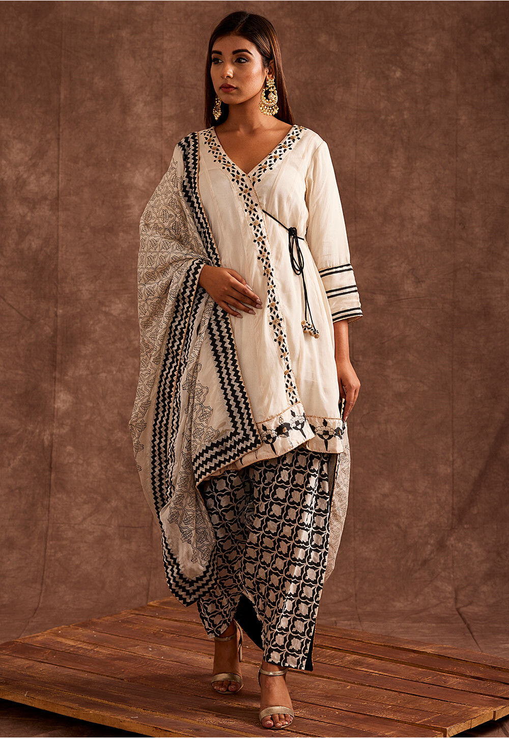 Buy Embroidered Pure Chinon Chiffon Punjabi Suit in Off White Online ...