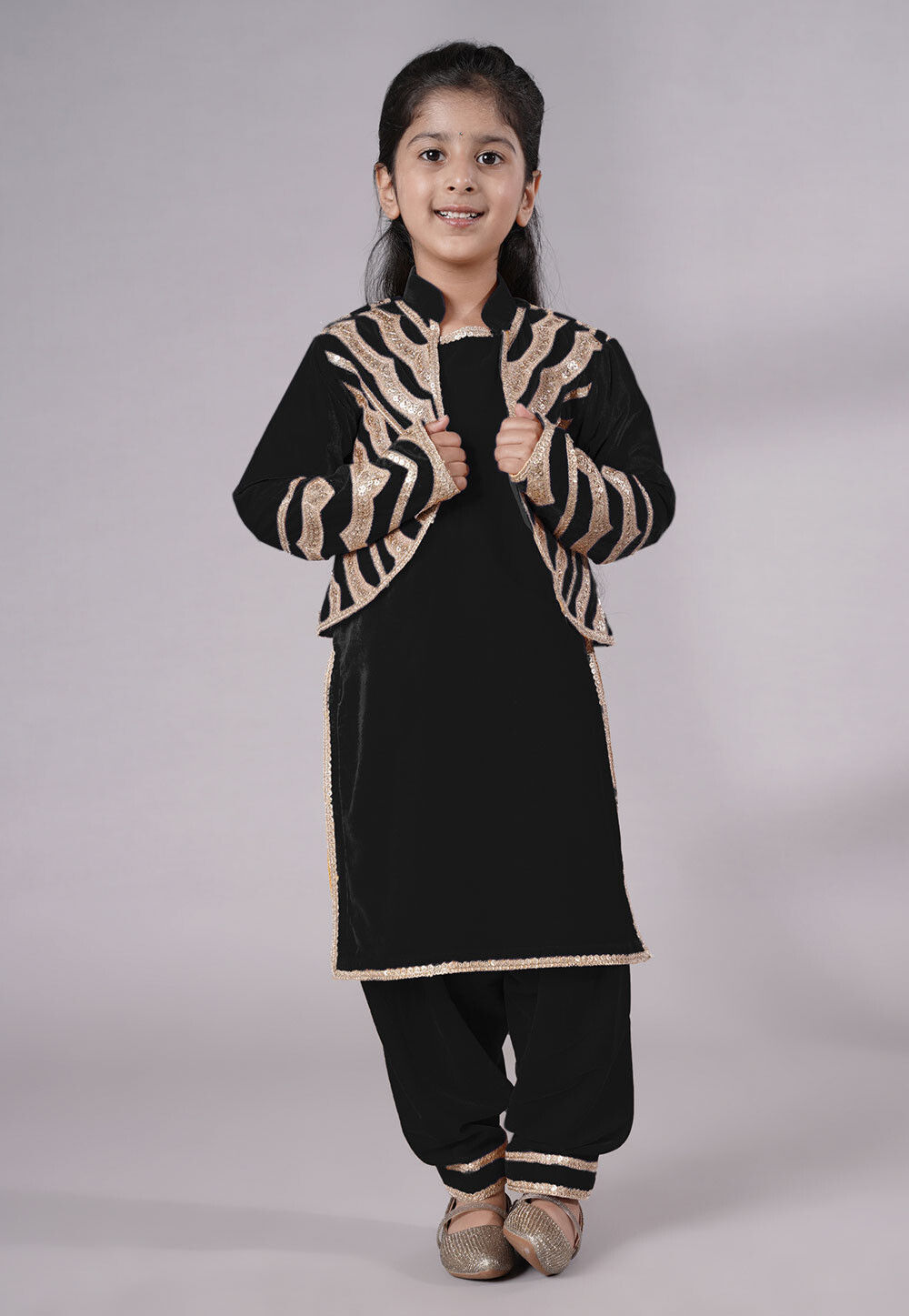 Buy Embroidered Velvet Straight Kurta Set in Black Online : UFC149 ...