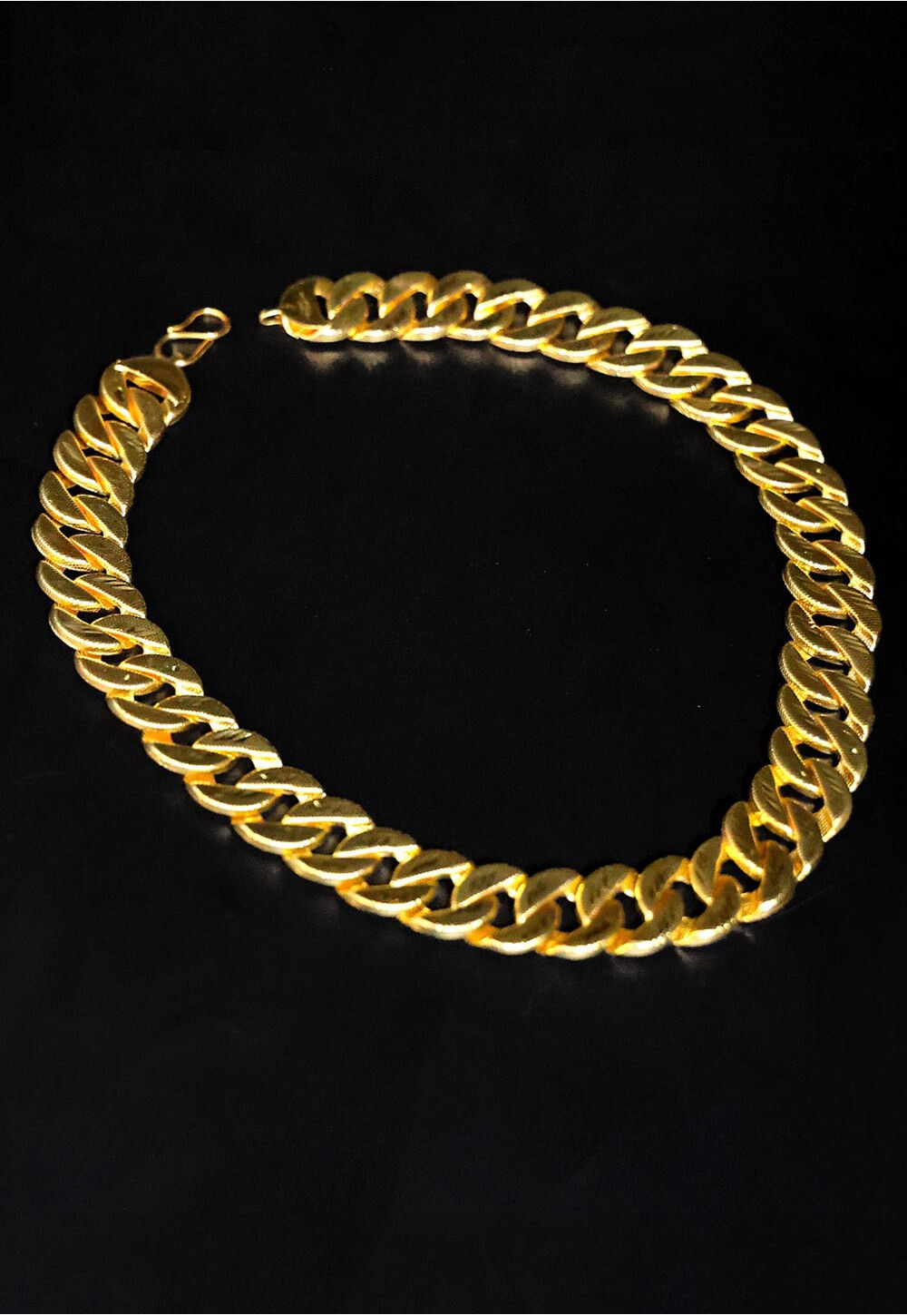 Buy Golden Polished Men Neck Chain Online : MHK90 - Utsav Fashion