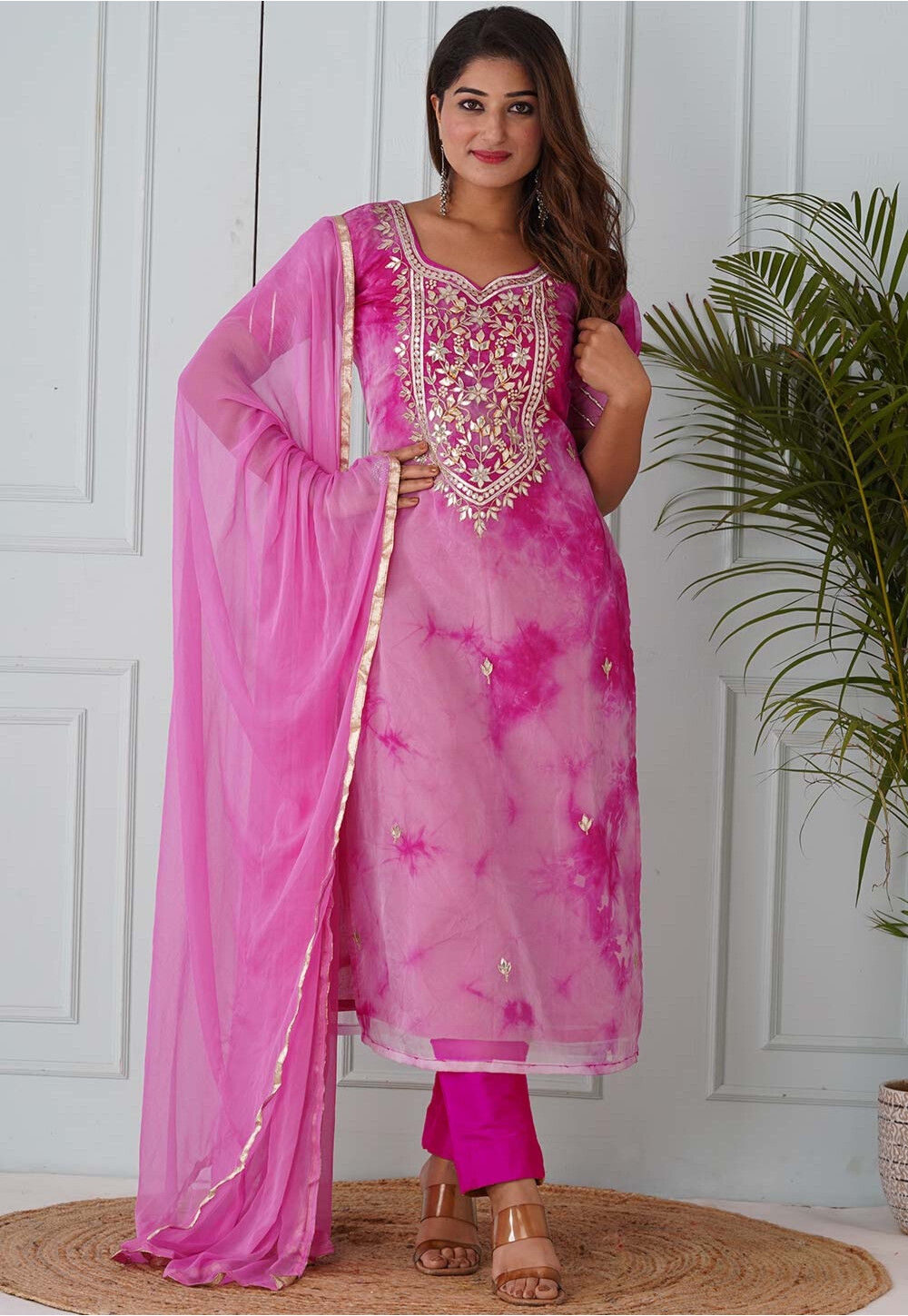 Buy Gota Patti Organza Pakistani Suit in Shaded Pink Online : KJN4333 ...