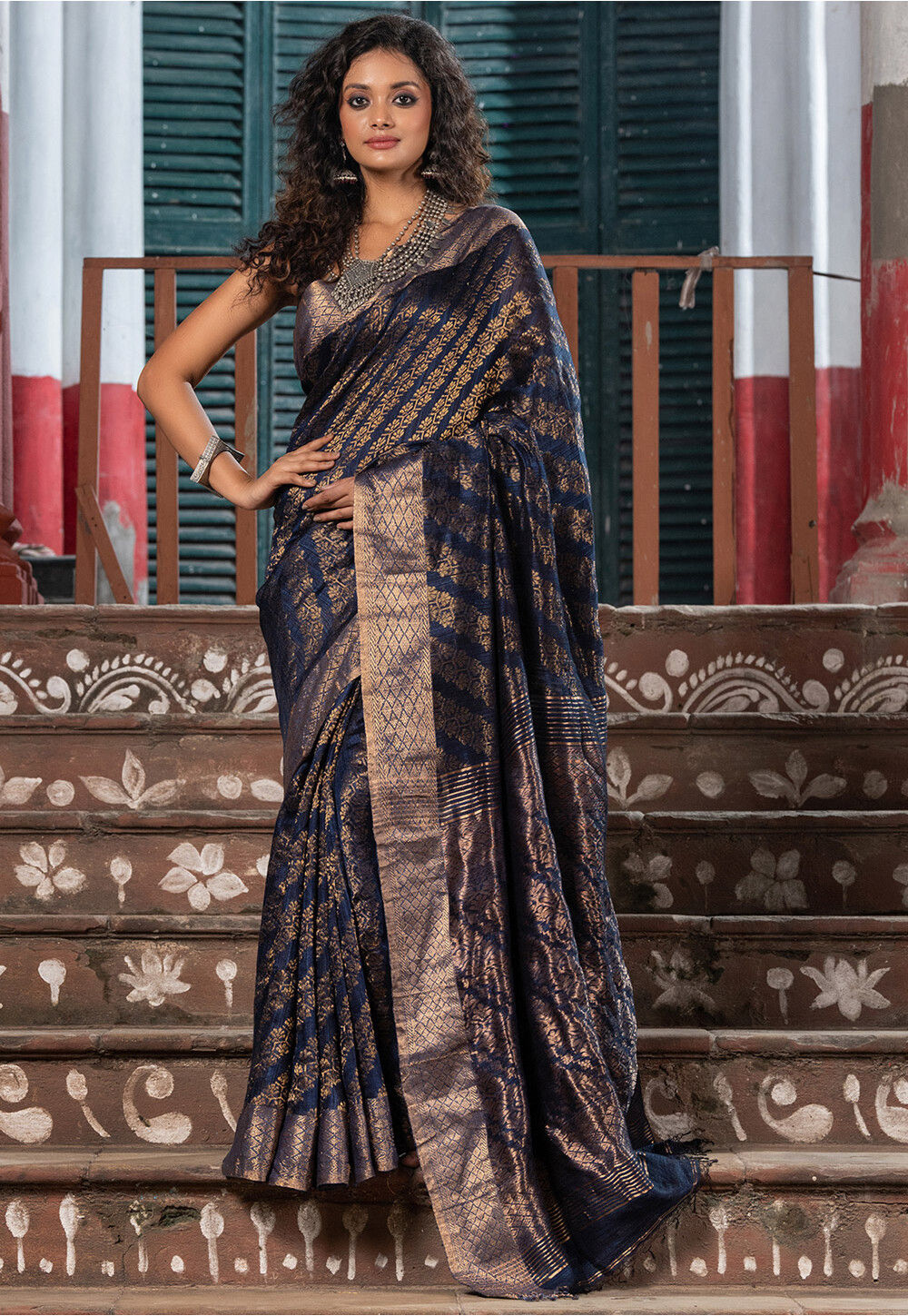 Buy Handloom Jamdani Pure Matka Silk Saree in Navy blue Online ...