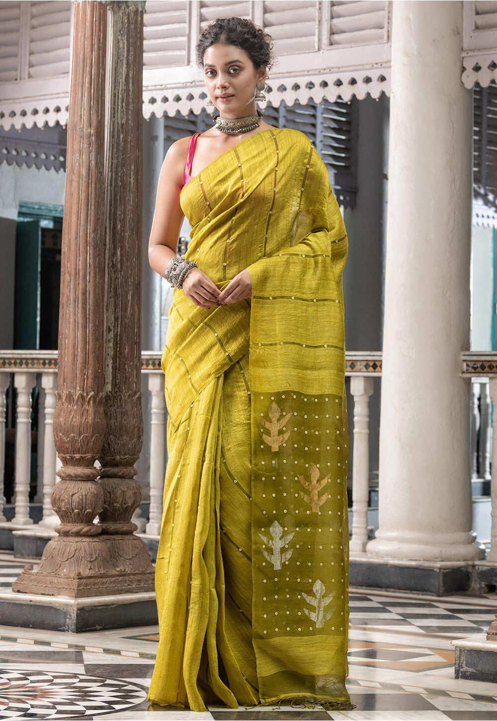 Handloom Pure Matka Silk Saree in Yellowish Green