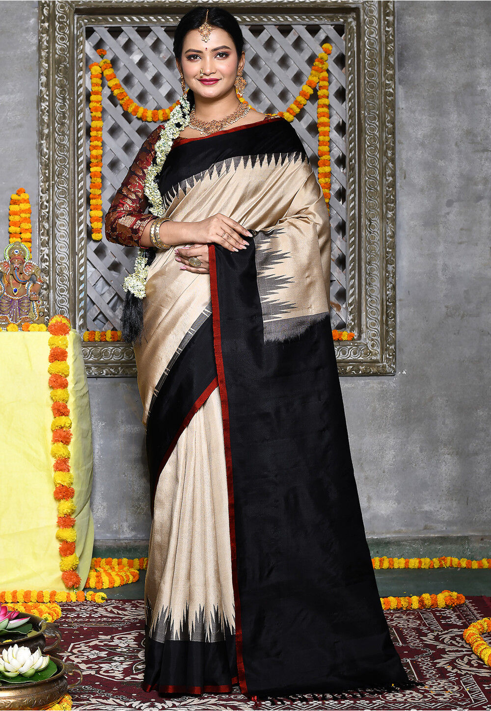 Buy Handloom Pure Silk Gadwal Saree in Light Beige Online : SMUA208 ...
