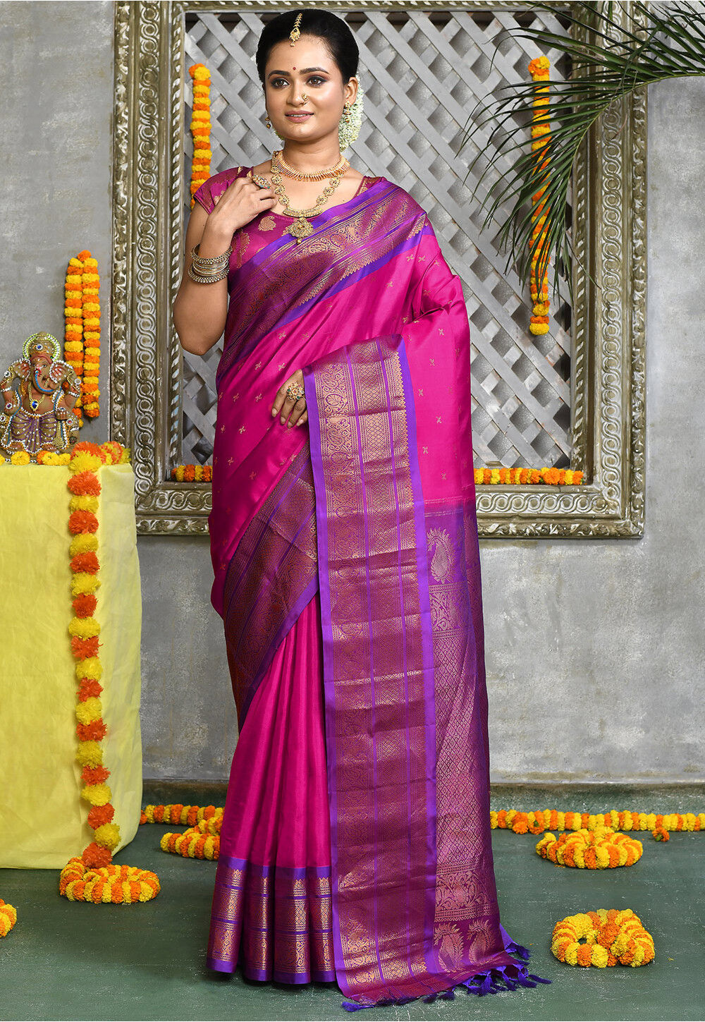 Buy Handloom Pure Silk Gadwal Saree in Pink Online : SMUA181 - Utsav ...