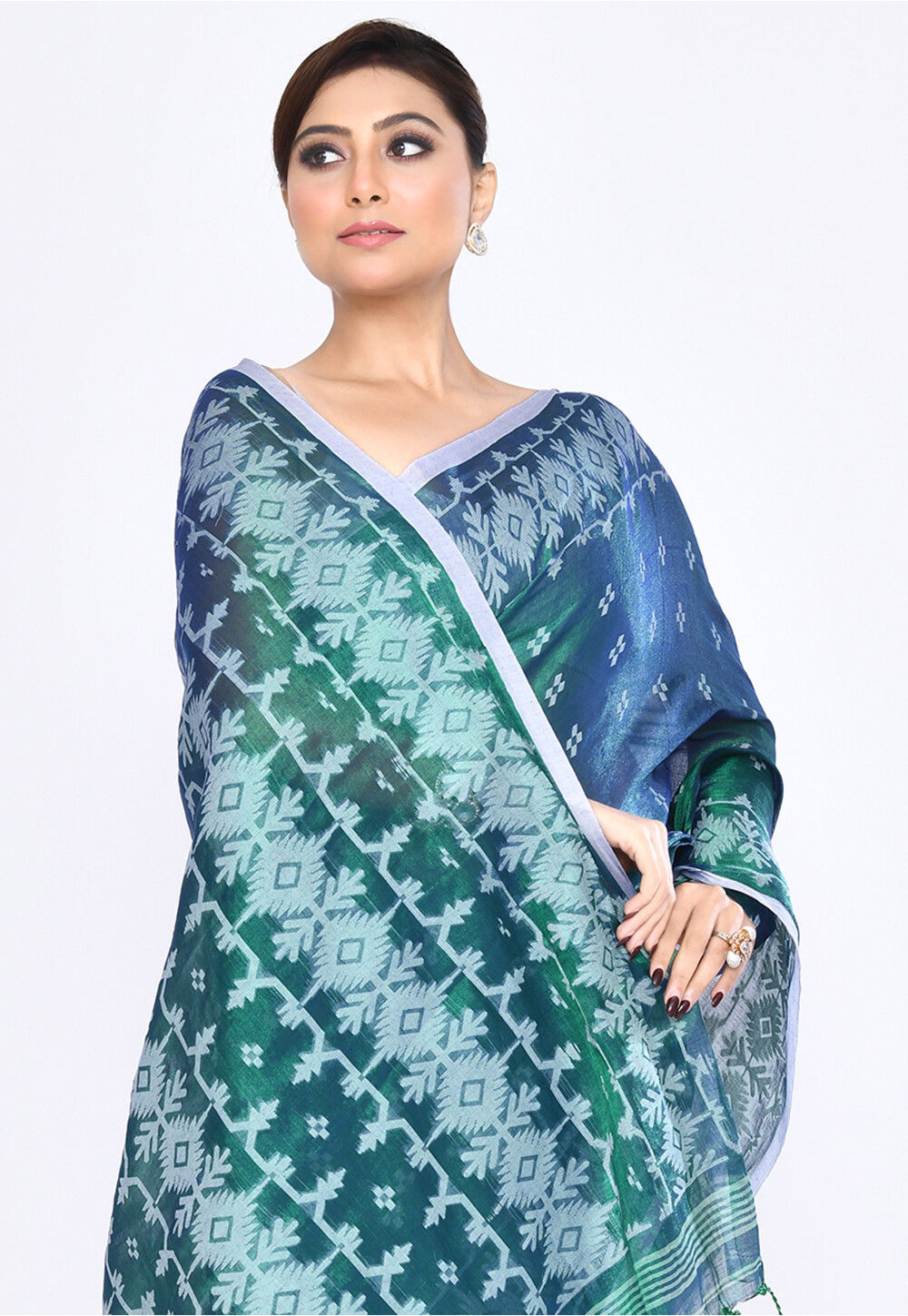 Buy Handloom Tissue Saree in Green and Blue Dual Tone Online : SBE848 ...