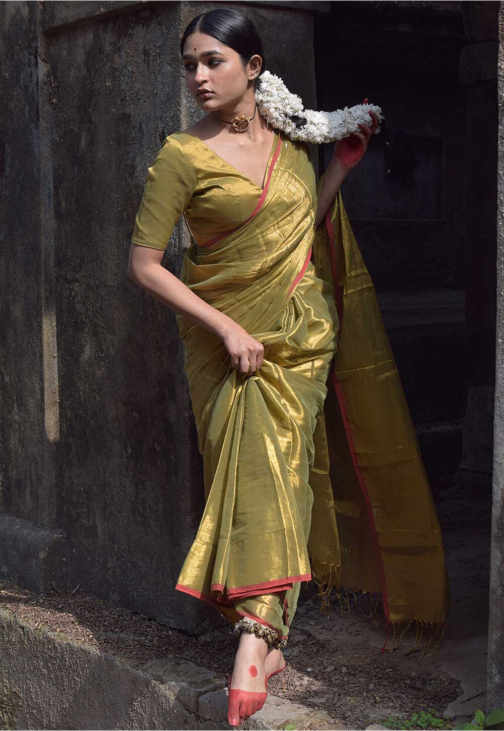 Buy Handloom Tissue Saree in Olive Green Online : SEG95 - Utsav Fashion