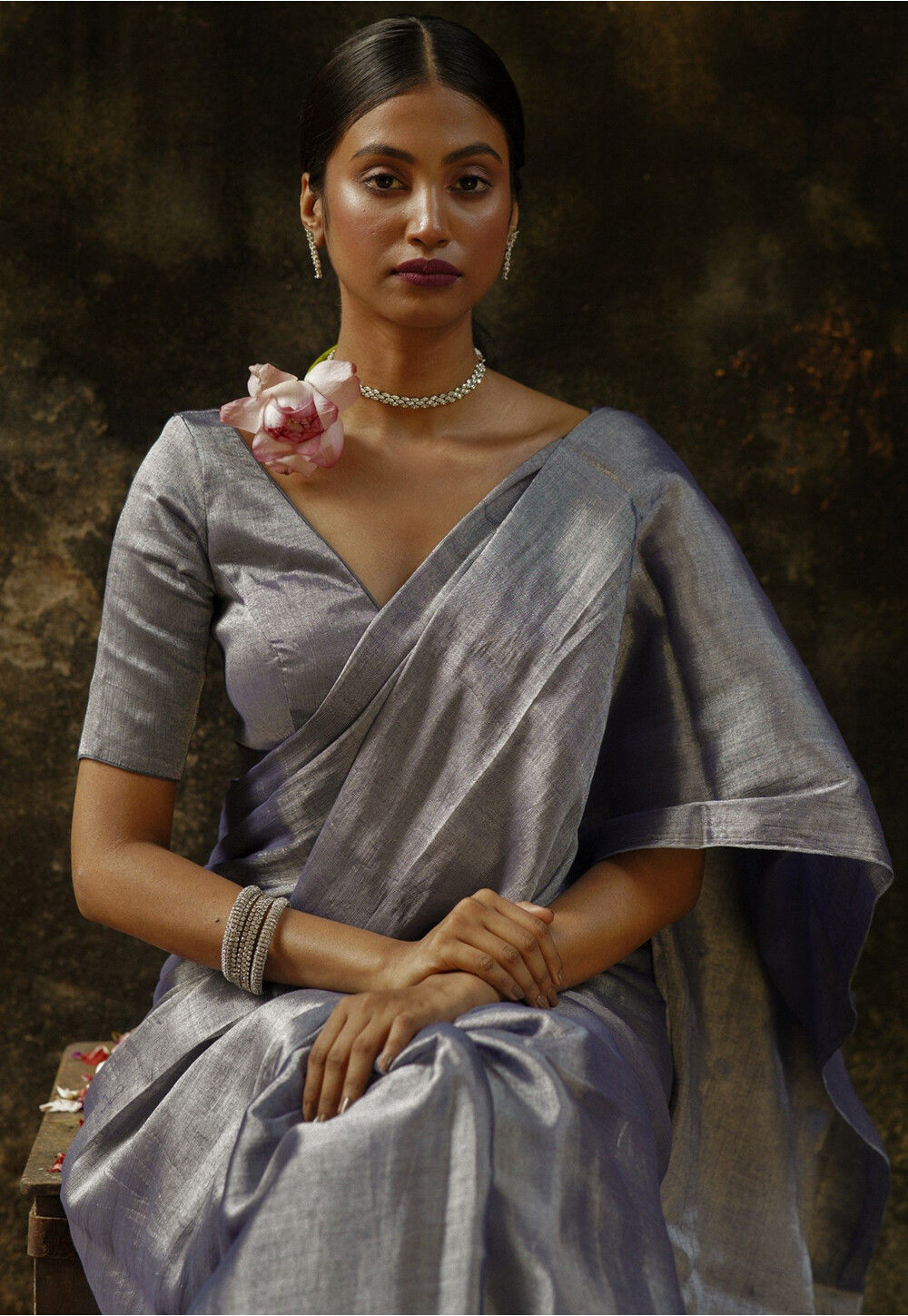 Buy Handloom Tissue Shimmer Saree in Grey Online : SEG81 - Utsav Fashion