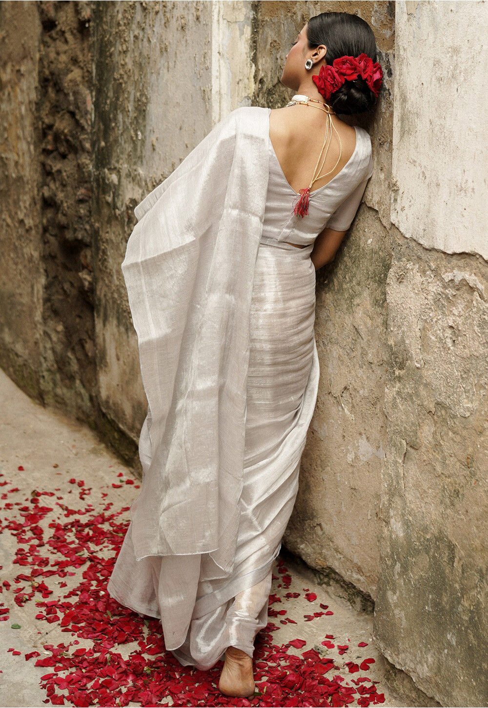 Buy Handloom Tissue Shimmer Saree in Off White Online : SEG88 - Utsav ...