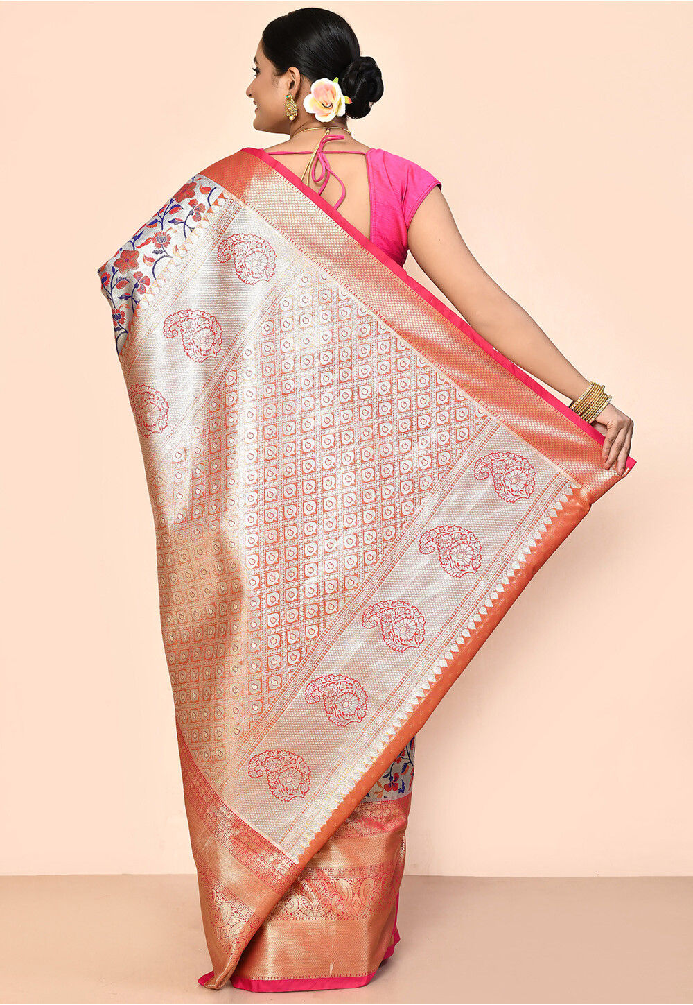 Buy Kanchipuram Saree in Golden and Silver Dual Tone Online : SYJA90 ...