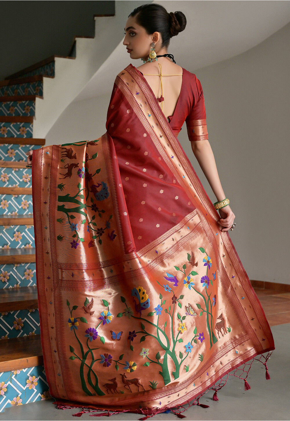 Buy Paithani Saree in Maroon Online : SZDA1463 - Utsav Fashion