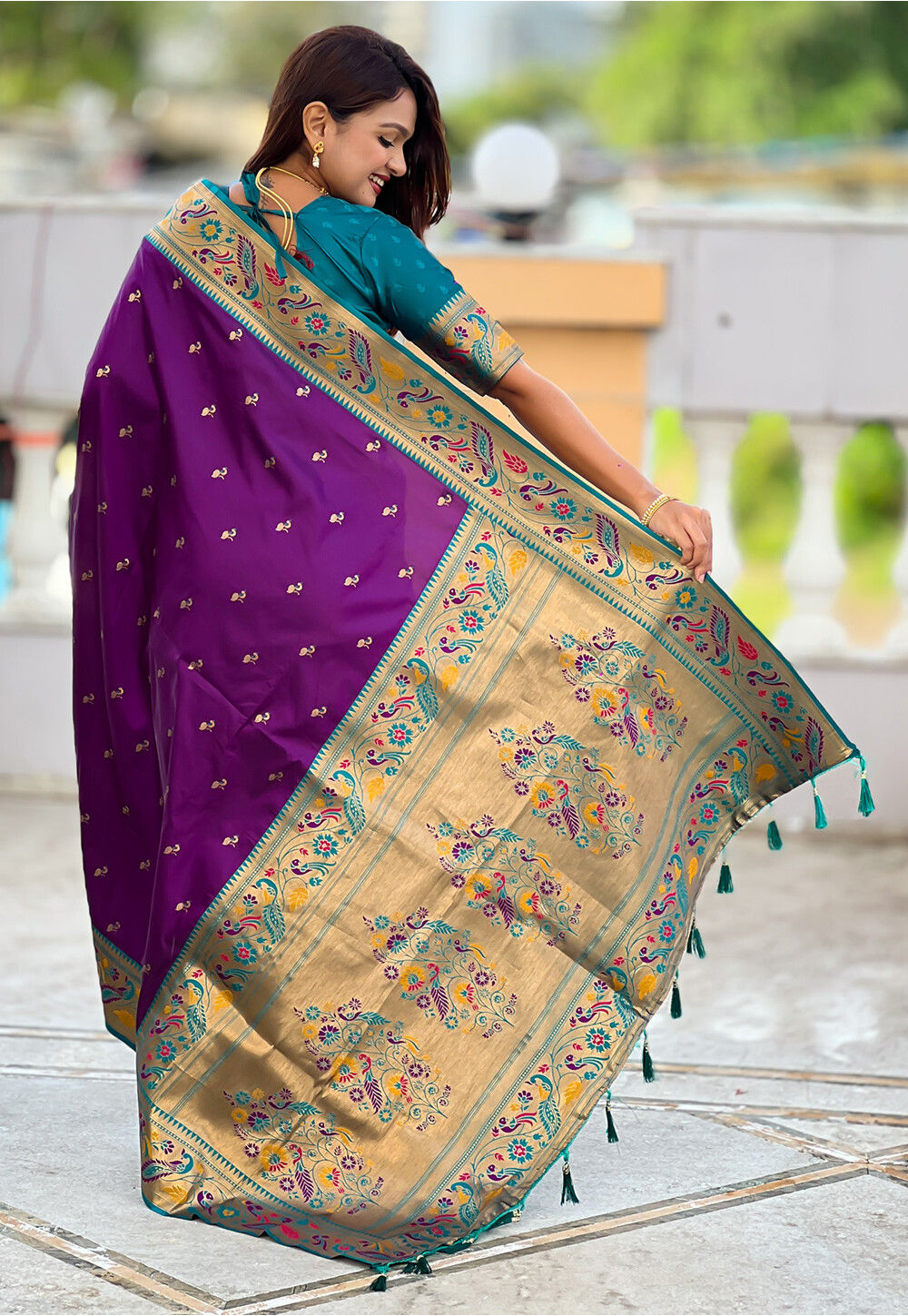 Buy Paithani Saree in Violet Online : SPF16527 - Utsav Fashion