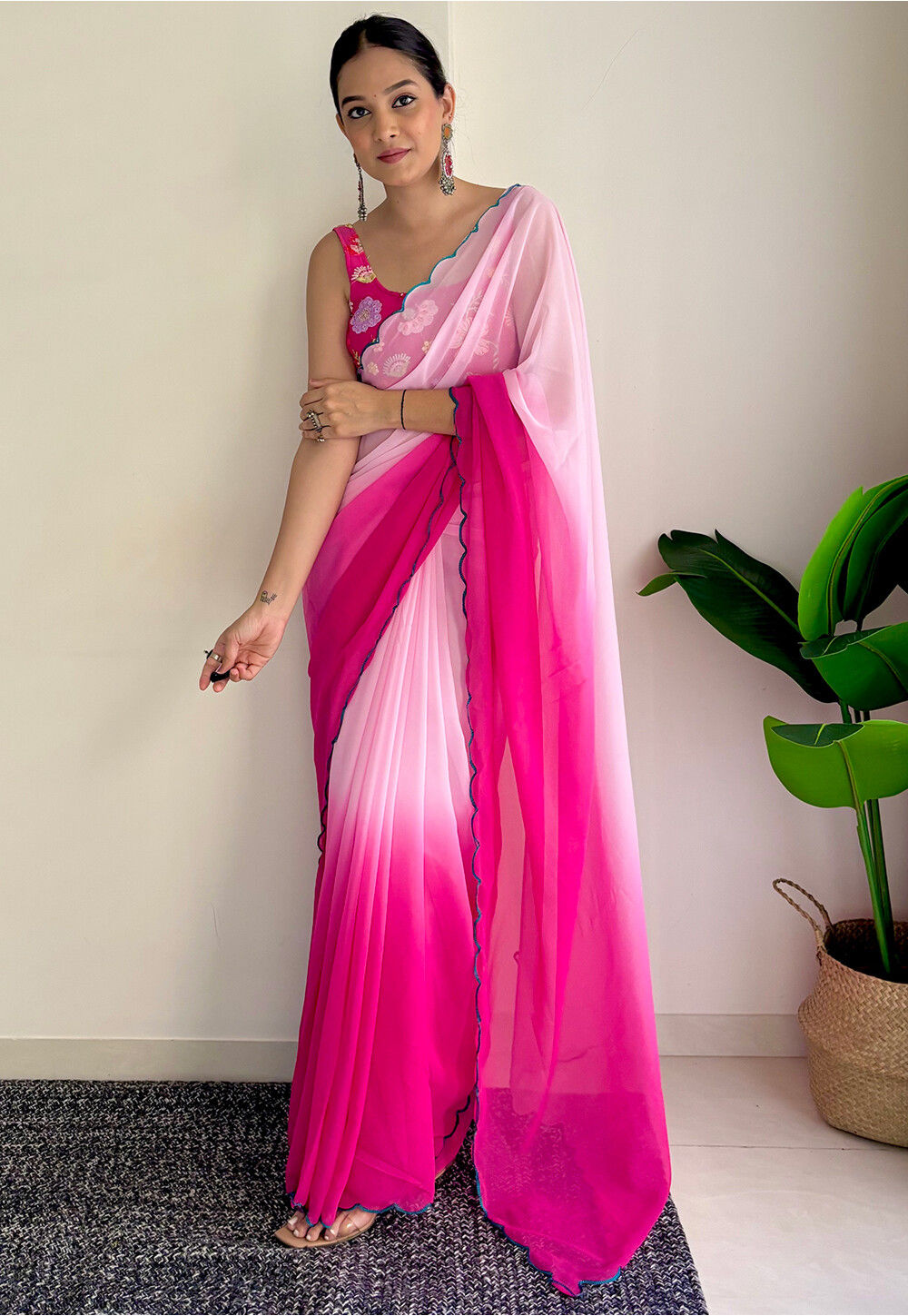 Buy Scalloped Georgette Saree in Shaded Pink Online : SPF12112 - Utsav ...