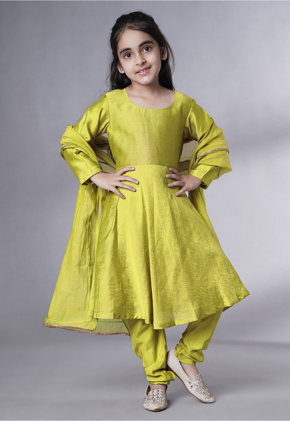 Buy Solid Color Muslin Silk in Olive Green Online : UFC290 - Utsav Fashion