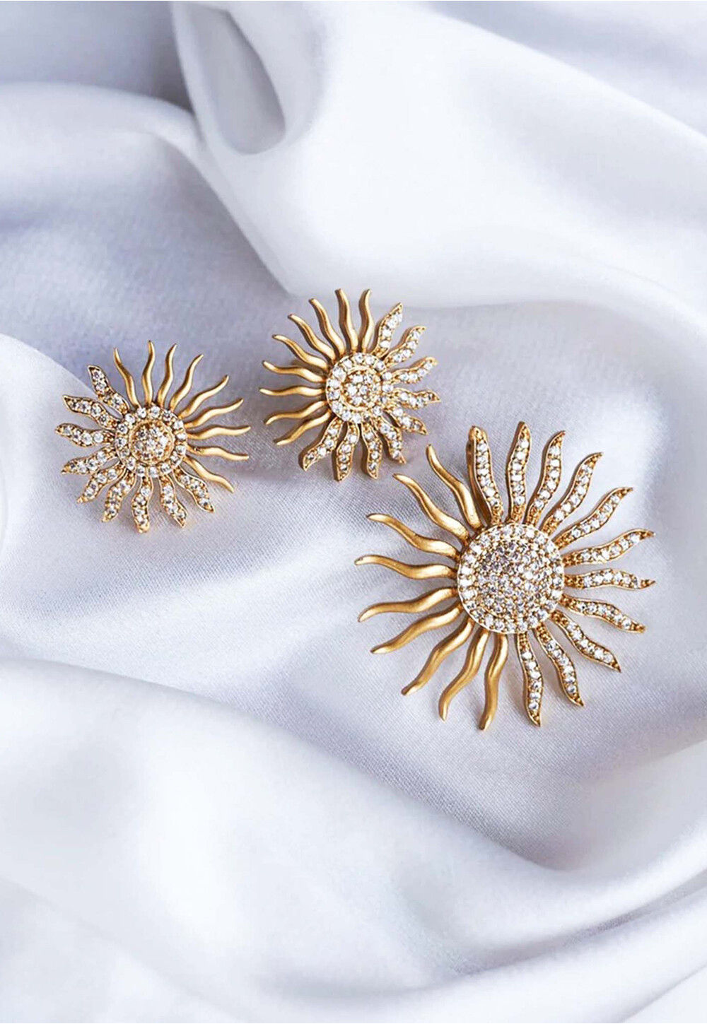 Buy Stone Studded Pendant Set Online : JQT1502 - Utsav Fashion