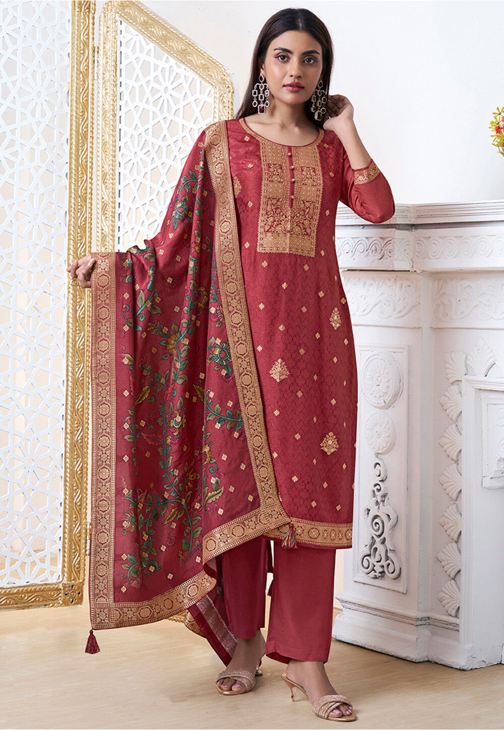 Buy Woven Art Silk Pakistani Suit in Red Online : KKE222 - Utsav Fashion