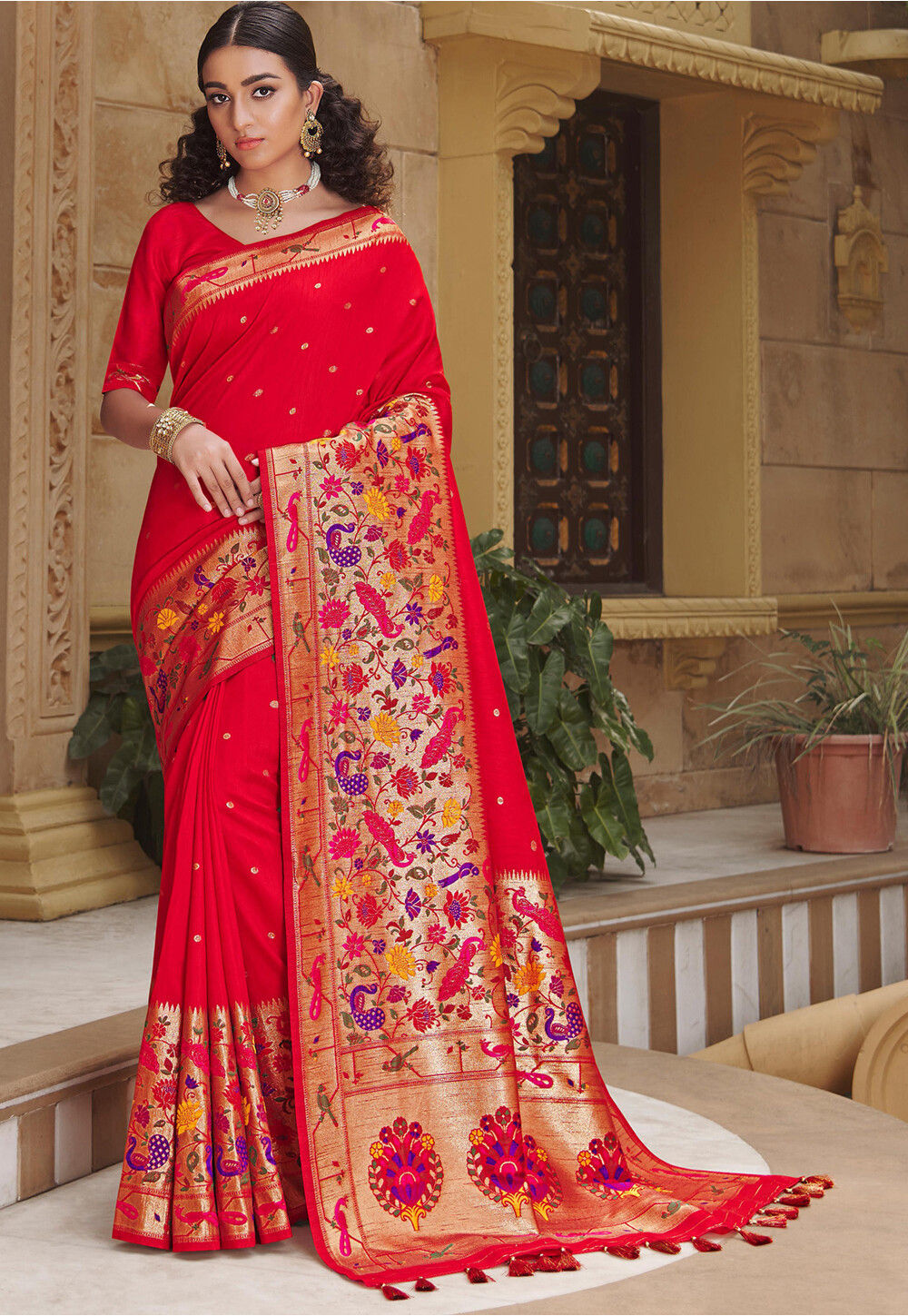 Buy Woven Art Silk Saree in Red Online : SFF3385 - Utsav Fashion
