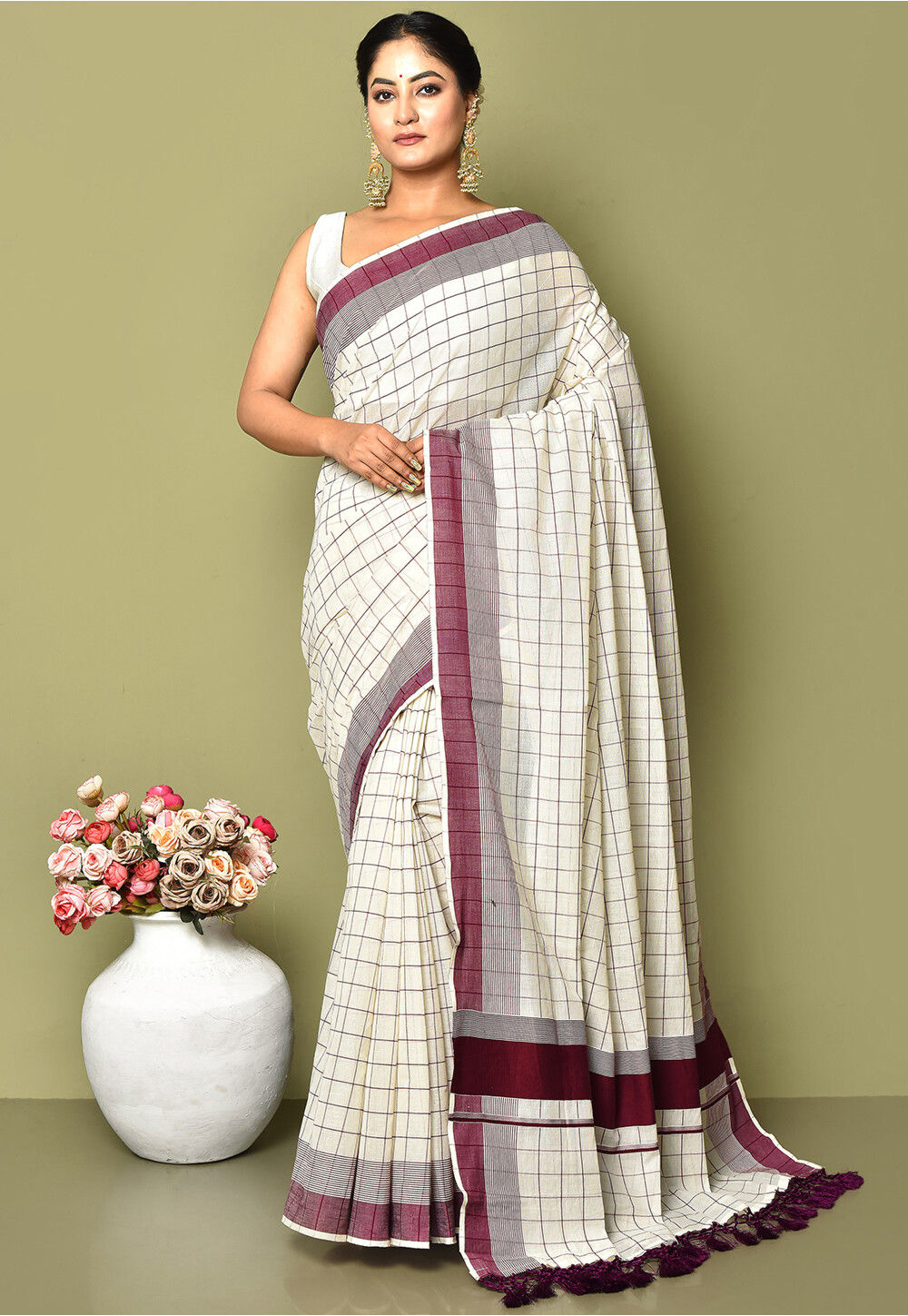 Buy Woven Cotton Saree in Off White Online : SPN6616 - Utsav Fashion