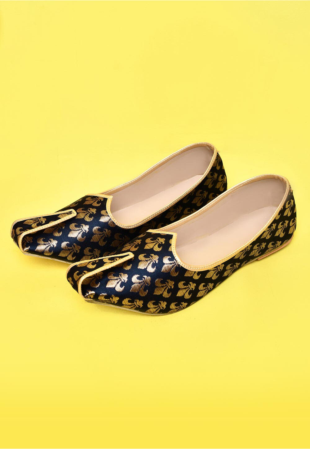 Buy Woven Cotton Silk Jacquard Men Mojari in Blue Online : DND54 ...