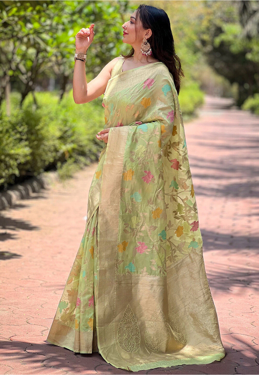 Buy Woven Organza Saree in Light Green Online : SPF12284 - Utsav Fashion