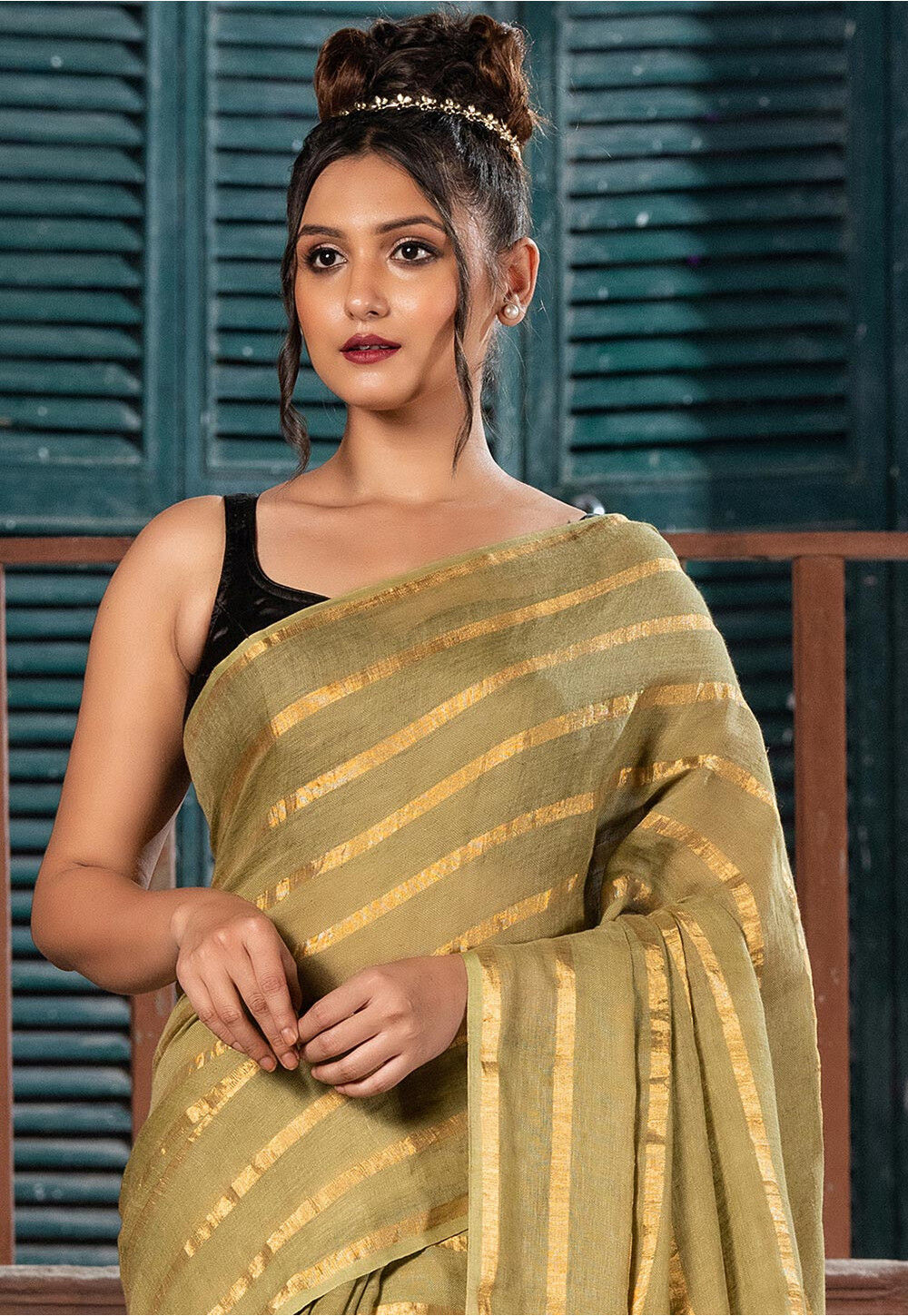 Buy Woven Pure Linen Saree in Beige Online : SBEA2433 - Utsav Fashion