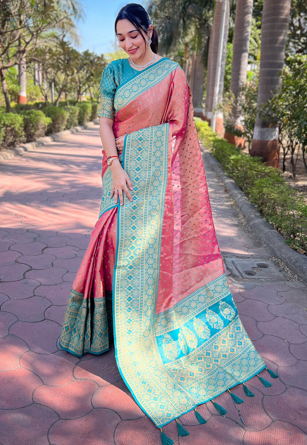 Buy Woven Tissue Silk Saree in Pink Online : SPF12354 - Utsav Fashion