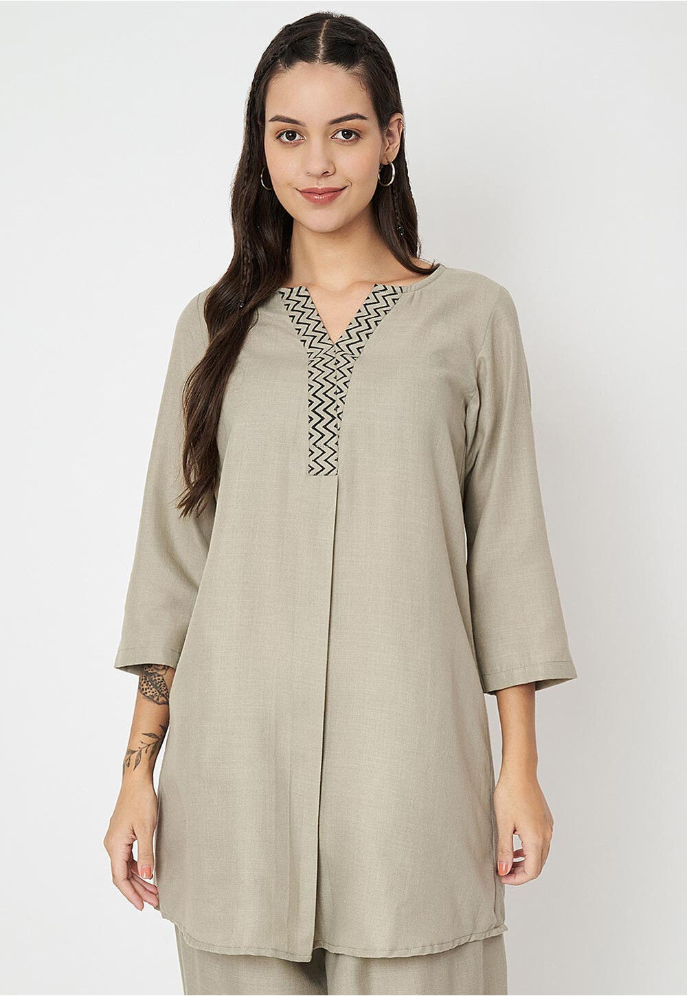 Buy Zig Zag Printed Cotton Tunic in Light Grey Online : TRB2044 - Utsav ...