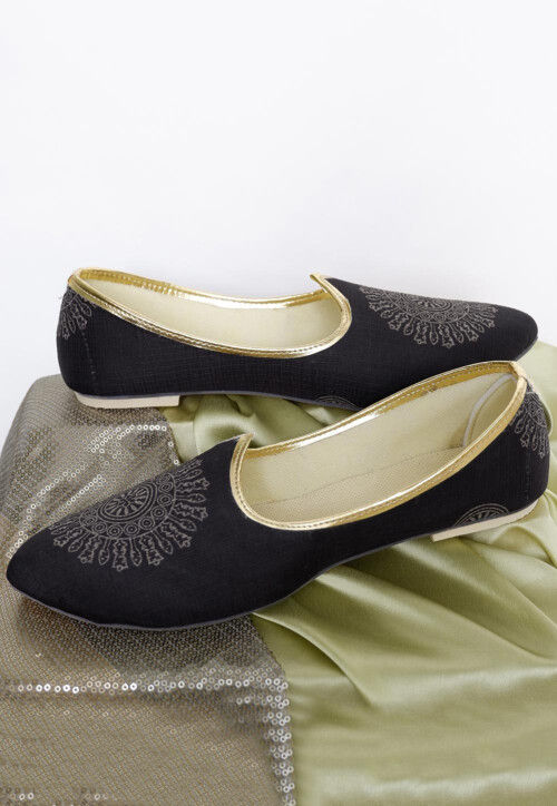 Buy Foil Printed Kota Silk Mojari in Black Online : JJM127 - Utsav Fashion