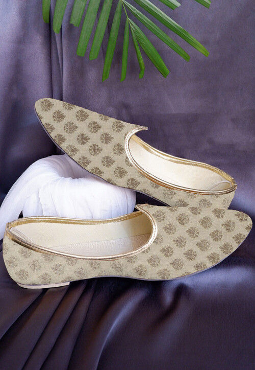 Buy Woven Chanderi Silk Men Jutti in Beige Online : JJM148 - Utsav Fashion