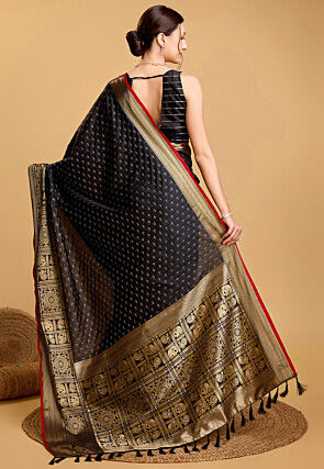 Black Saree: Buy Latest Designer Black Saree Online - Utsav Fashion