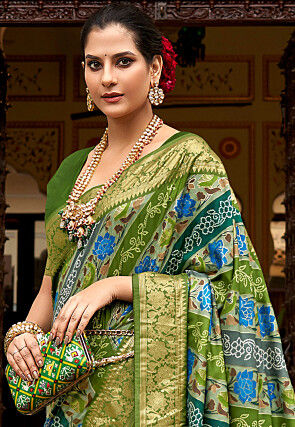 Buy Green Sarees Online with Latest Trendy Styles