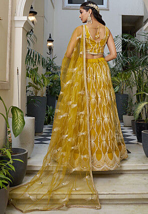 Yellow Lehenga Cholis: Buy Latest Indian Designer Yellow Ghagra Choli ...