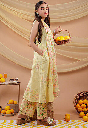 Yellow Pakistani Suits & Salwar Kameez: Buy Online | Utsav Fashion
