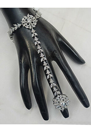 Hand Jewelry Online: Buy Indian Haath Phool and Armlets for Women