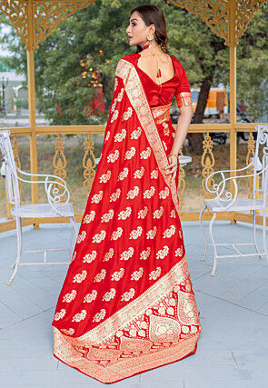 Red Saree: Buy Latest Red Sarees for Women Online